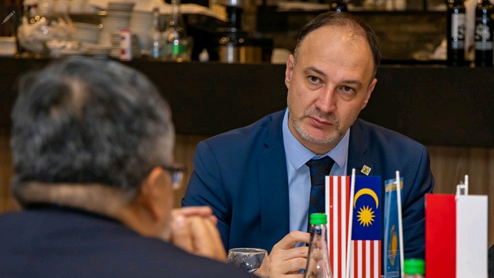 Ko je novi generalni direktor HIFA- OIL grupe: Nije "tatin sin" i sve je napravio sam - Biznis Info