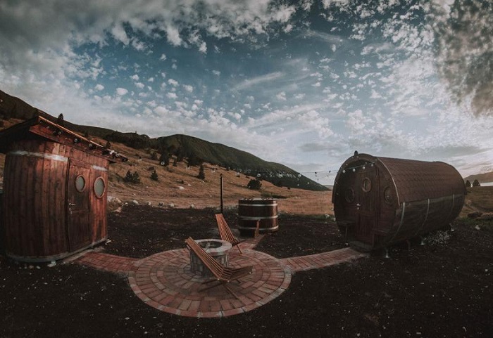 Turisti dolaze kako bi boravili u bačvi u prekrasnom kraju BiH - i ...