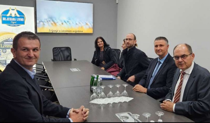 Schmidt posjetio Mljekaru Livno - Biznis Info
