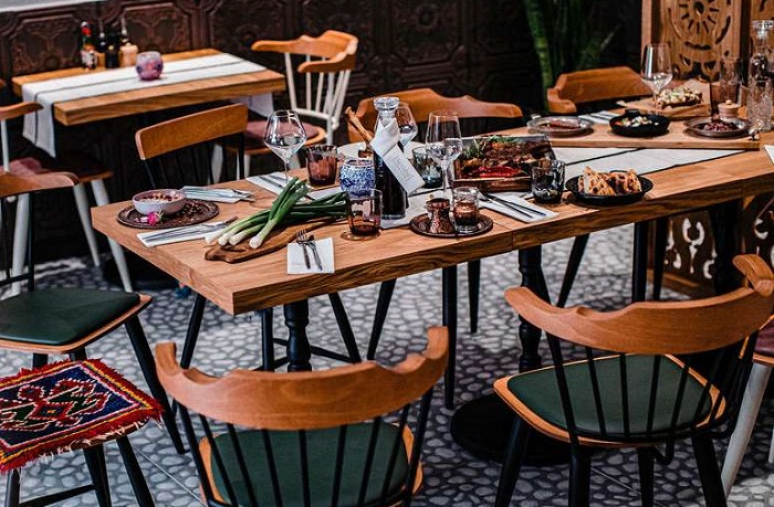 Bosanski restoran u srcu Dubrovnika je atrakcija, sada se širi - Biznis ...